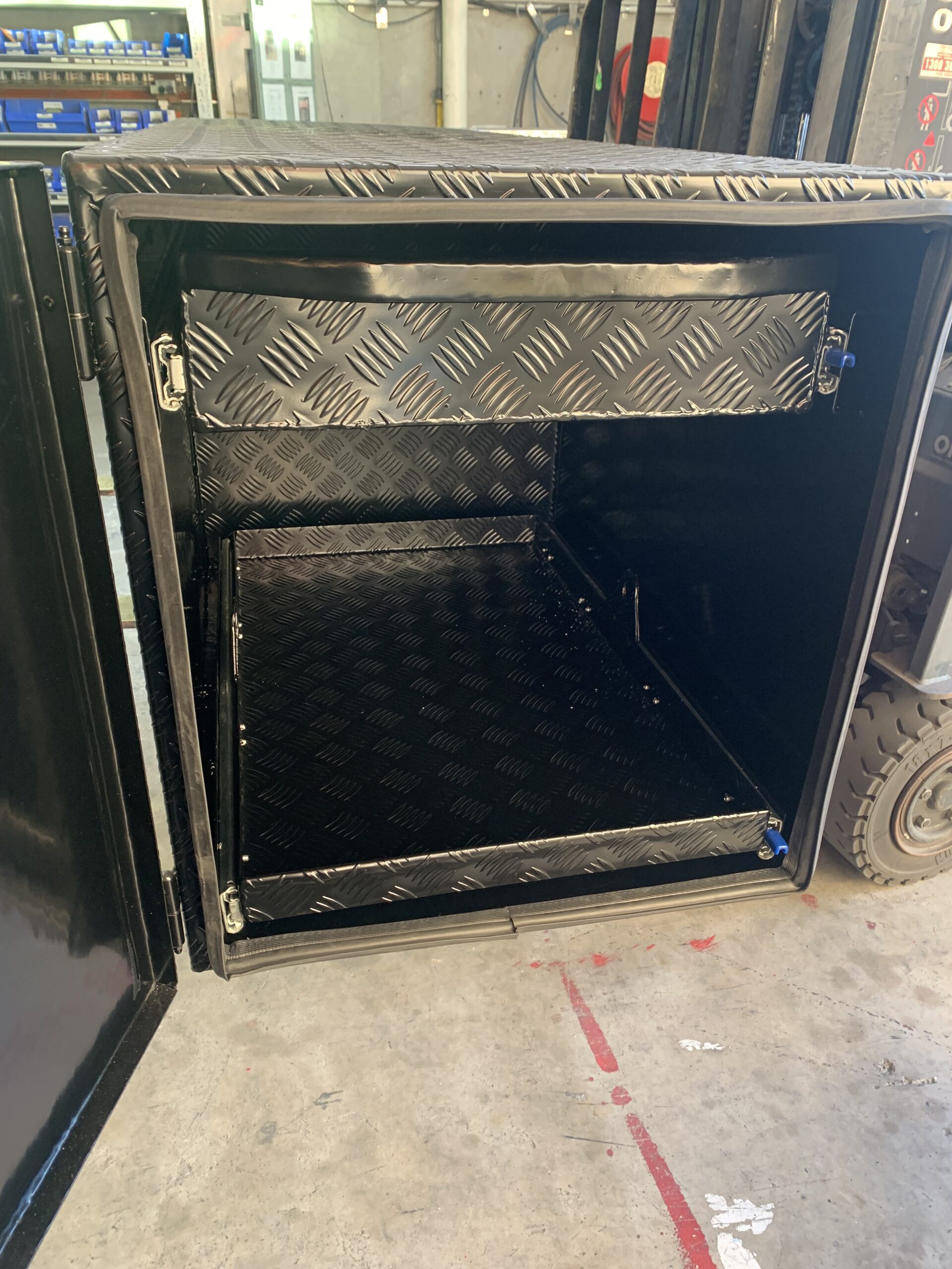 IMG_4817 - DS Custom Toolboxes