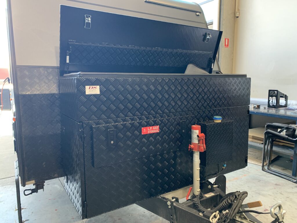 IMG_4904 - DS Custom Toolboxes